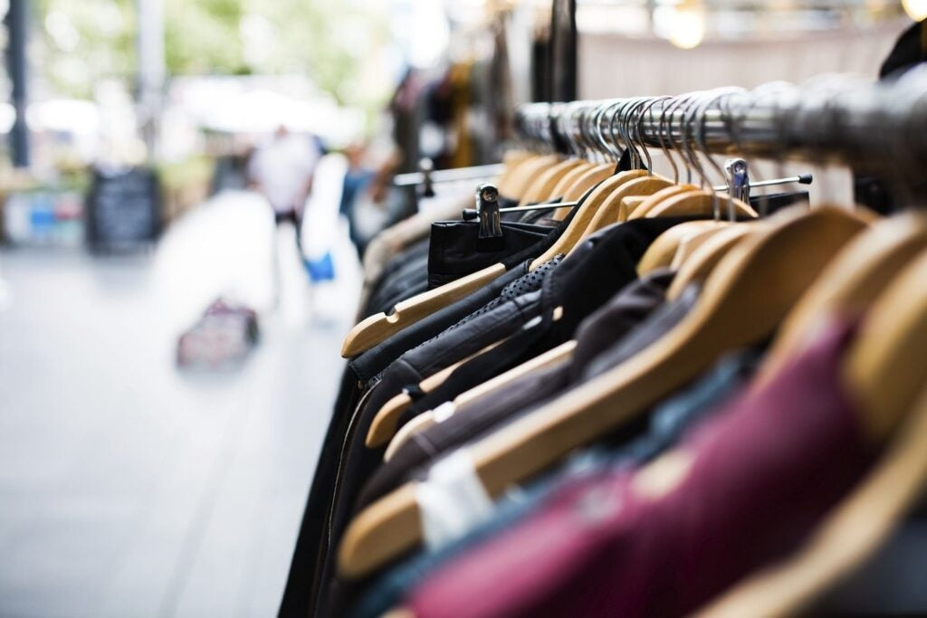 Apa Itu Fast Fashion? Pengertian, Ciri-ciri, dan Dampaknya – Liberty ...